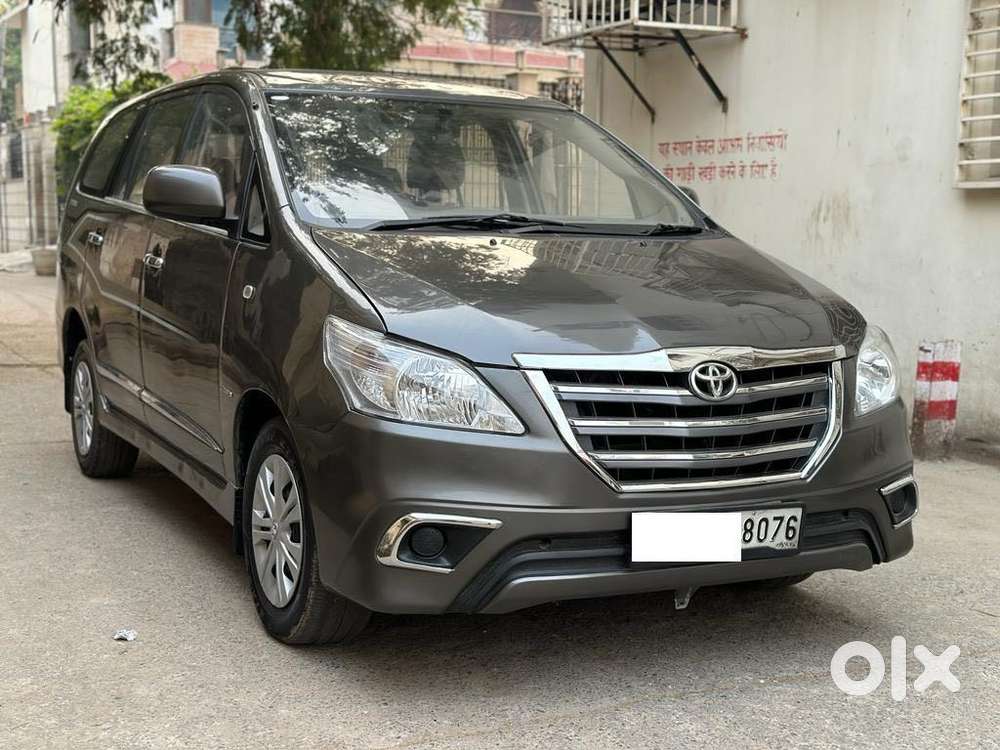 Toyota Innova 2.5 G (Diesel) 8 Seater BS IV, 2015, Diesel - Cars ...