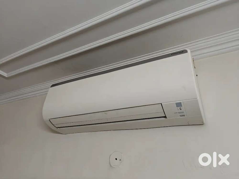 Daikin inverter - Split AC 4 years old - Bill available - ACs - 1806192252