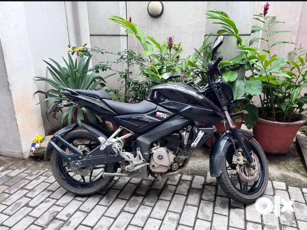 Balck pulsar 200 ns Single handed - Motorcycles - 1797332027