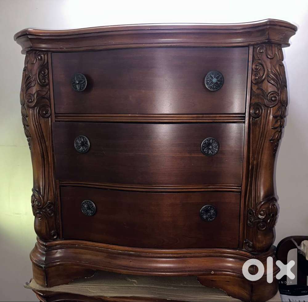 Chest of drawers olx store