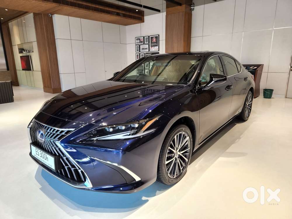 Lexus ES 300h Luxury, 2025, Petrol - Cars in Naraina, Delhi - 1807730744