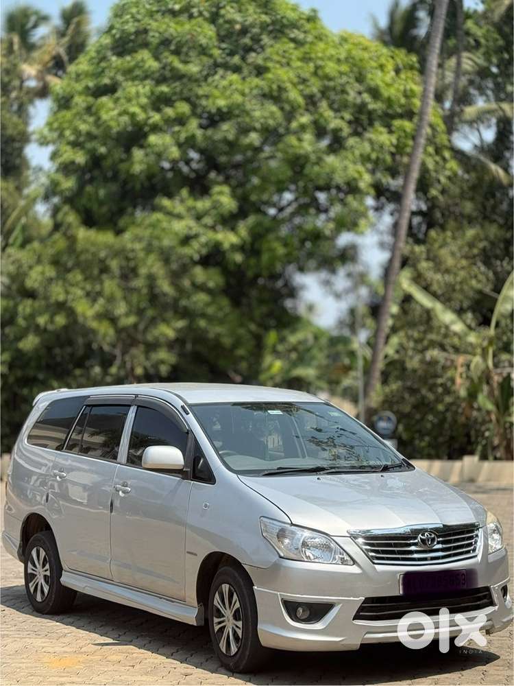 Toyota Innova 2012 Diesel Good Condition - Cars - 1807814990