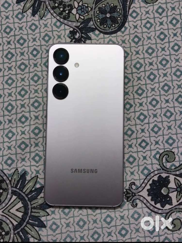 Samsung s25. 256 silver color - Mobile Phones - 1820942886