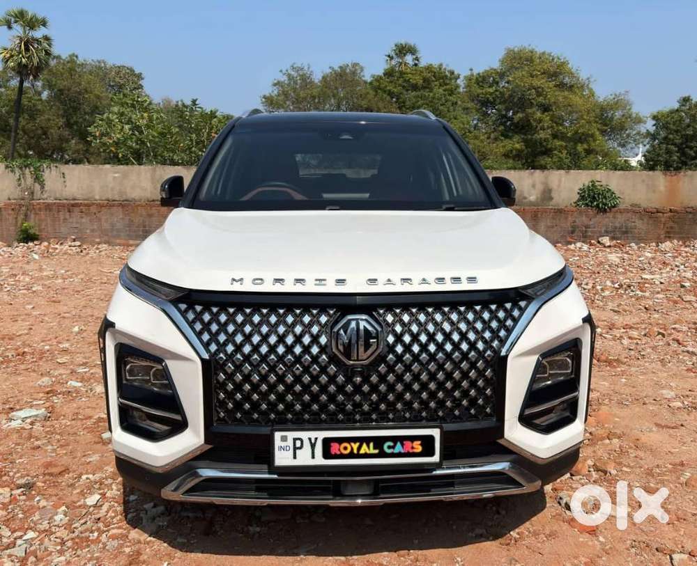 MG Hector Plus Savvy Pro 1.5 Turbo Petrol CVT 7 STR Dual Tone, 2024 ...