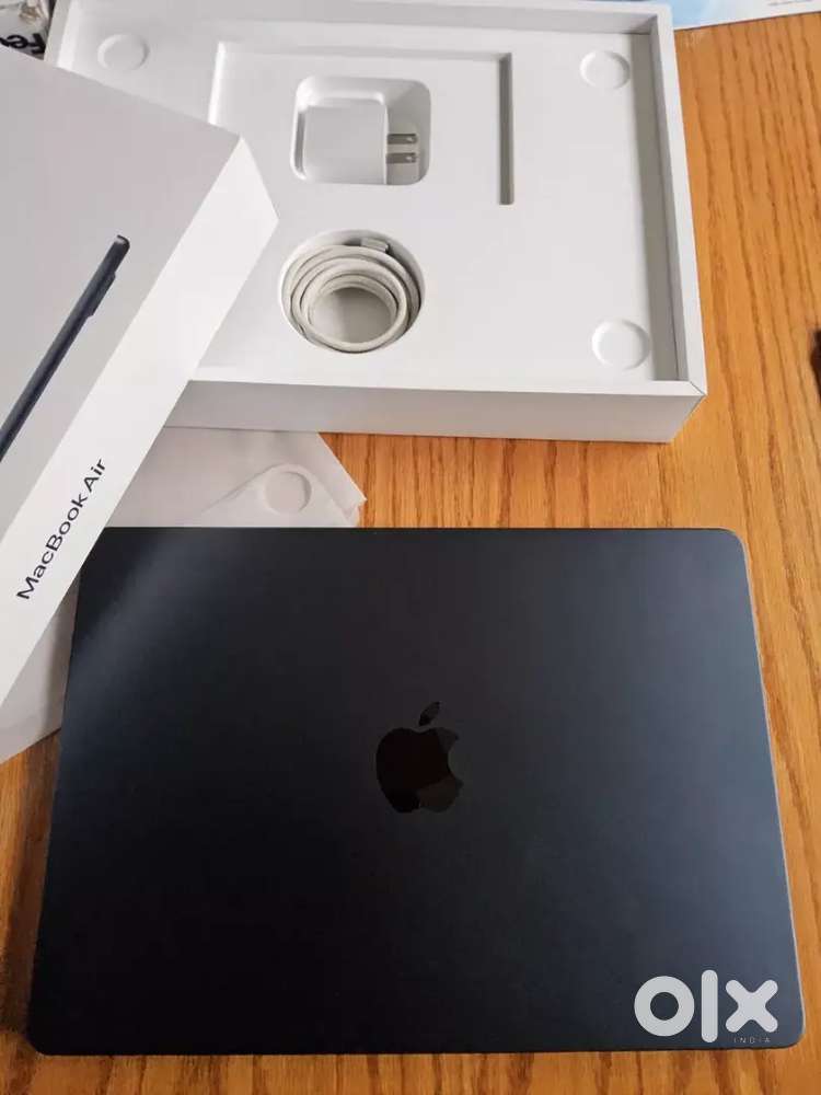 Apple MacBook Air 13 in 2022 Midnight/Apple M2 256 GB - Computers ...