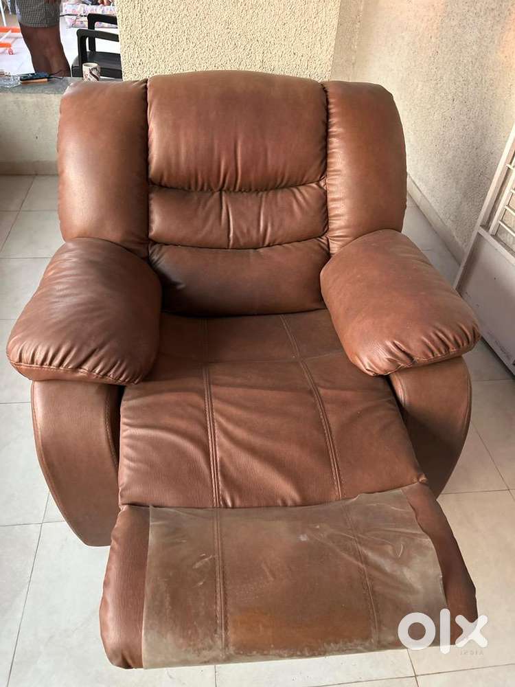 Recliner in Pune Free classifieds in Pune OLX