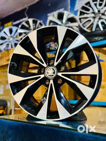Brand New 17 inch 5 112pcd Skoda Superb Dual Tone OEM Alloys set of 4 Spare Parts 1789427913
