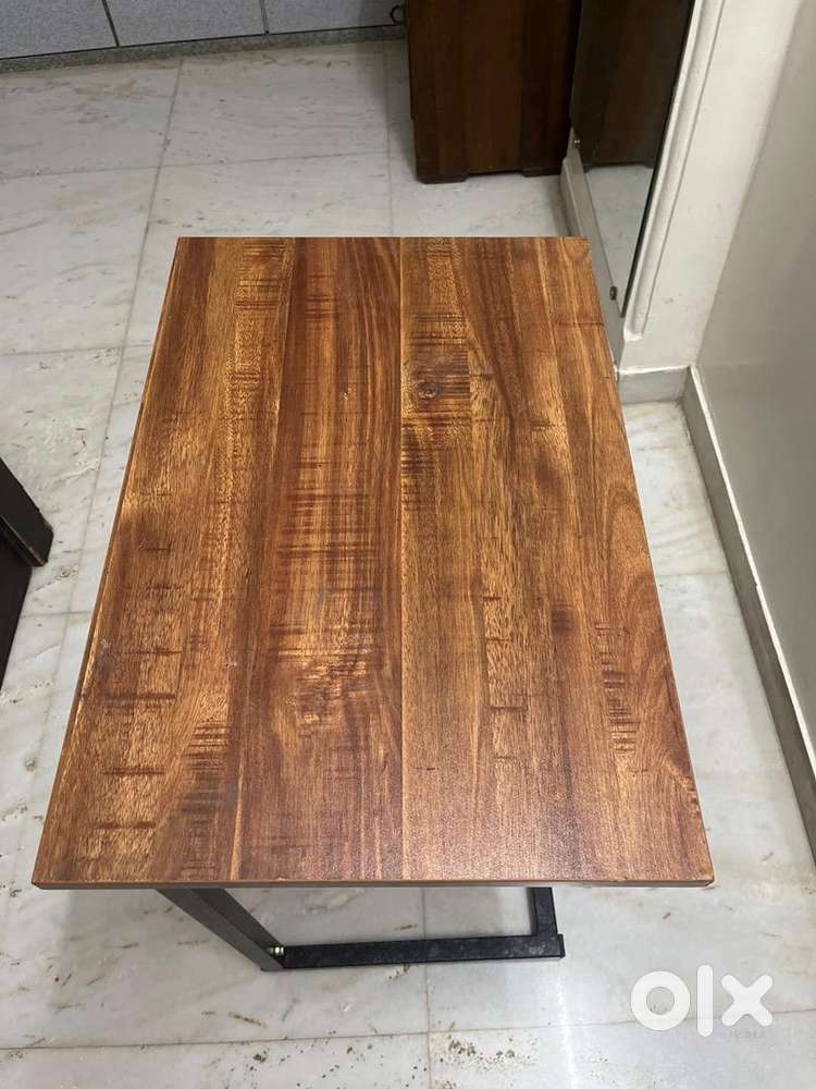 Study table - Other Household Items - 1782689499