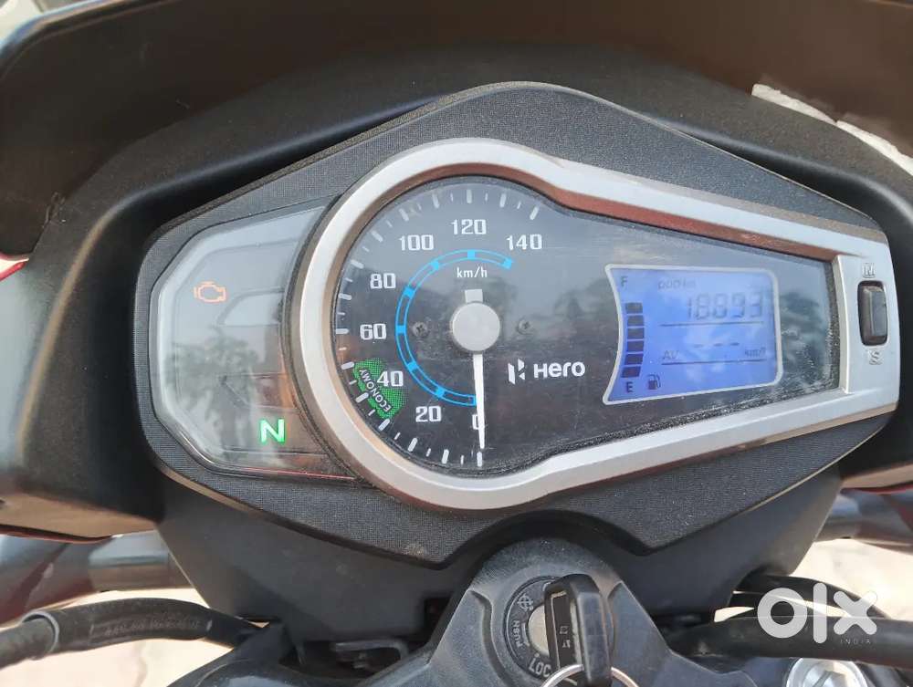 Gulf rahta hu chalane wala koi nahi hai rakhi rahti hai 18000 chali ha ...