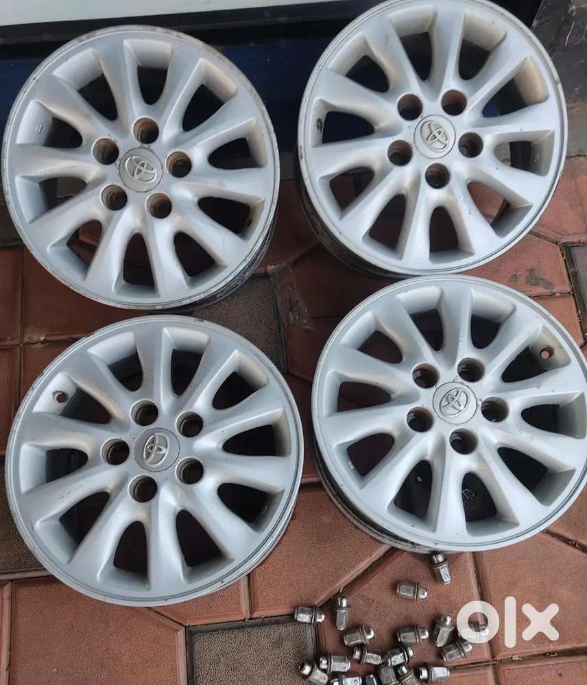 Toyota Innova Alloys with Nut - Spare Parts - 1820656574