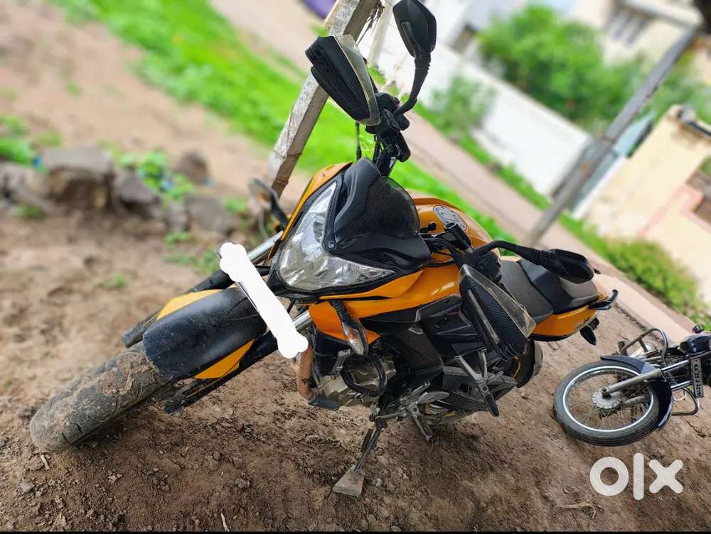 Bajaaj pulsar 200 NS BS3 - Motorcycles - 1812184606