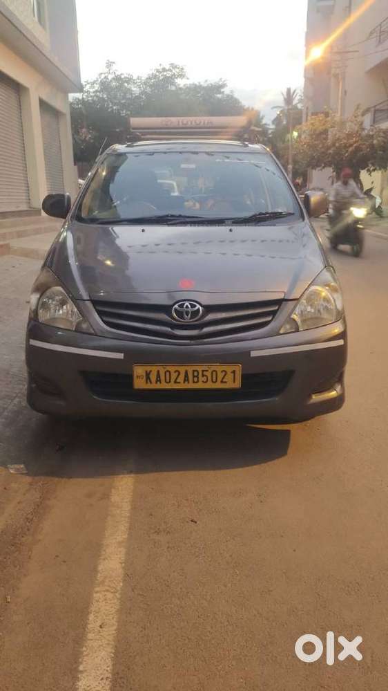 Toyota Innova 2004-2011 2.5 G4 Diesel 8-seater, 2011, Diesel - Cars ...