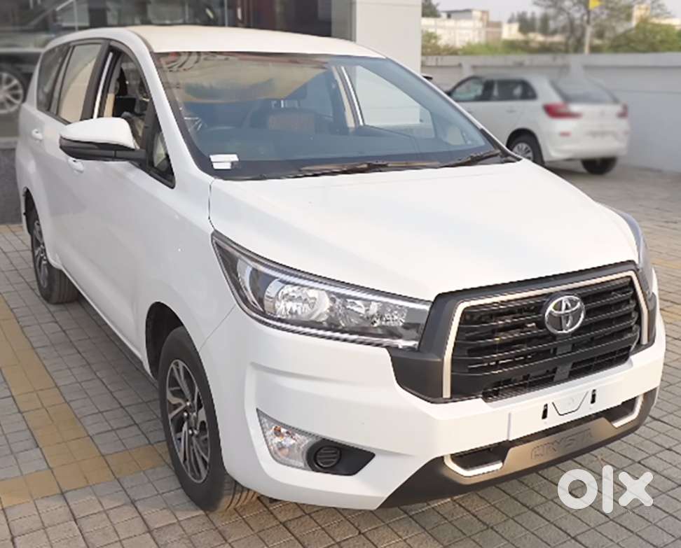 Toyota Innova Crysta 2.4 G Plus MT 7 STR, 2024, Diesel - Cars in ...