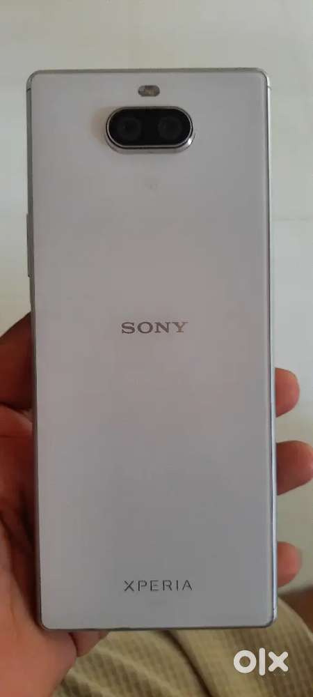 Sony experia 8 - Mobile Phones - 1805544191