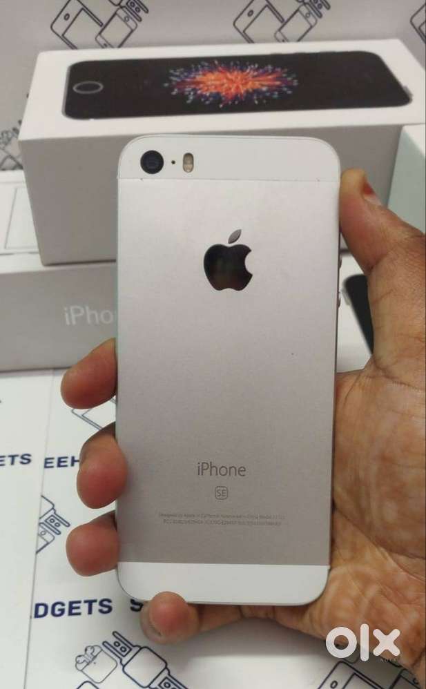Iphone se 1st generation 32gb box packed handset in best price with al ...
