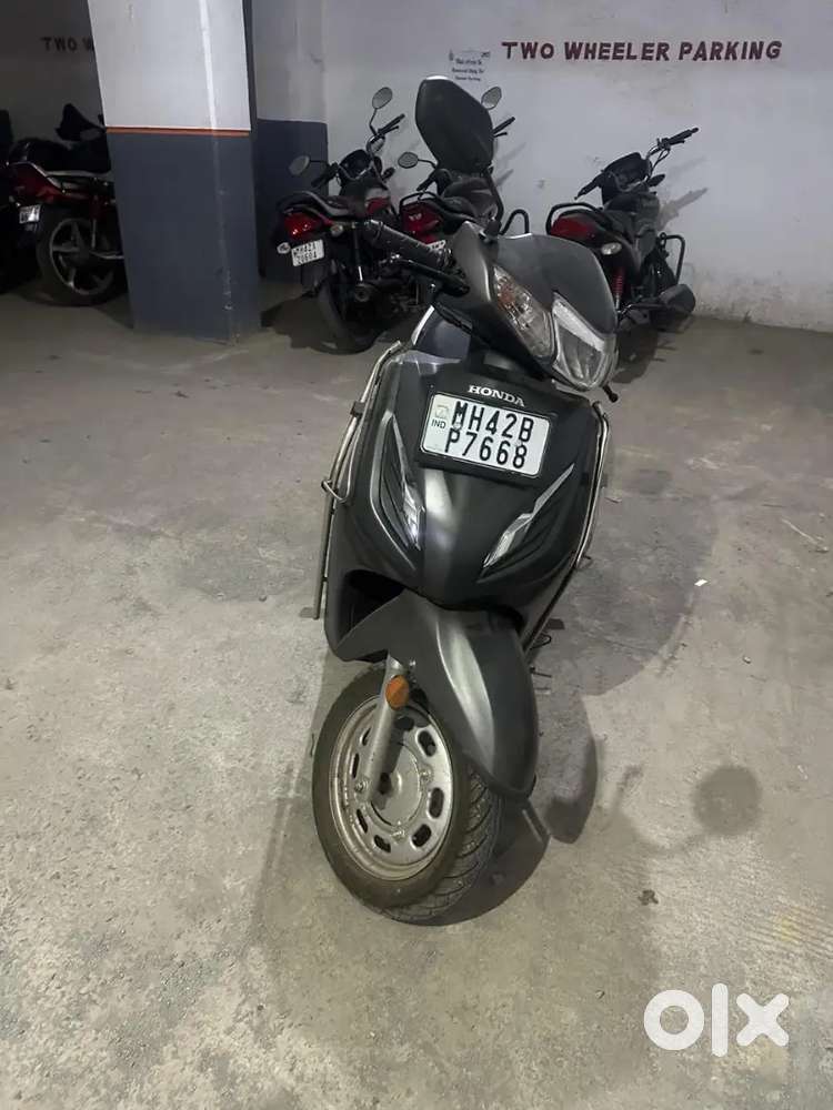 Sell my two-wheeler - Scooters - 1803325623