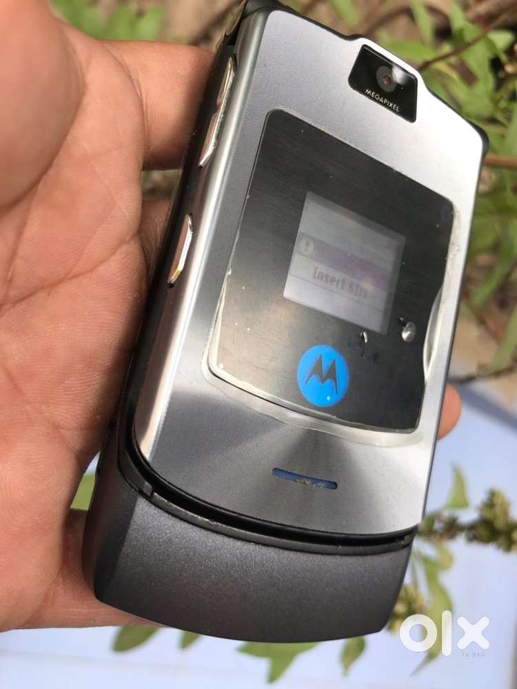 Motorola razr V3I i am selling very good condition - Mobile Phones ...