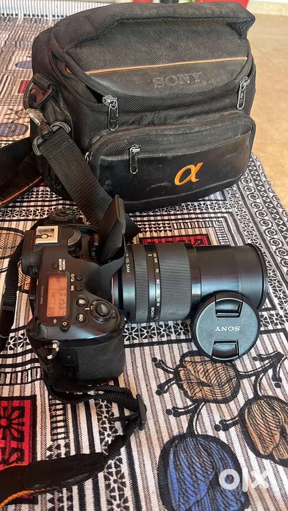 Sony aplha 68 - Cameras & Lenses - 1806415413