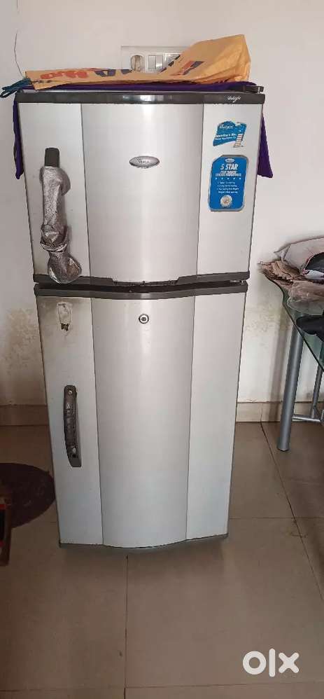 Double door frigh whirlpool 5 star 190 ltr - Fridges - 1580290828