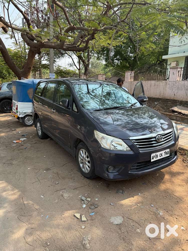 Toyota Innova 2012 Diesel 2.5V, excellent engine, smooth drive. - Cars ...