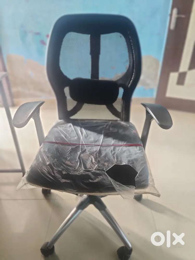 Student Chairs Buy Sell Used Furniture in Ghaziabad OLX