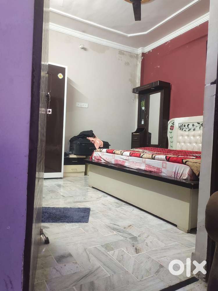 Good condition house available for family and bachelors rent is 4000 ...