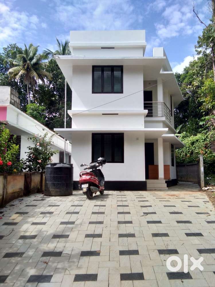 Charming 1BHK at Chittilapilly, Walkable to Amala & IES , Thrissur - For Rent: Houses ...
