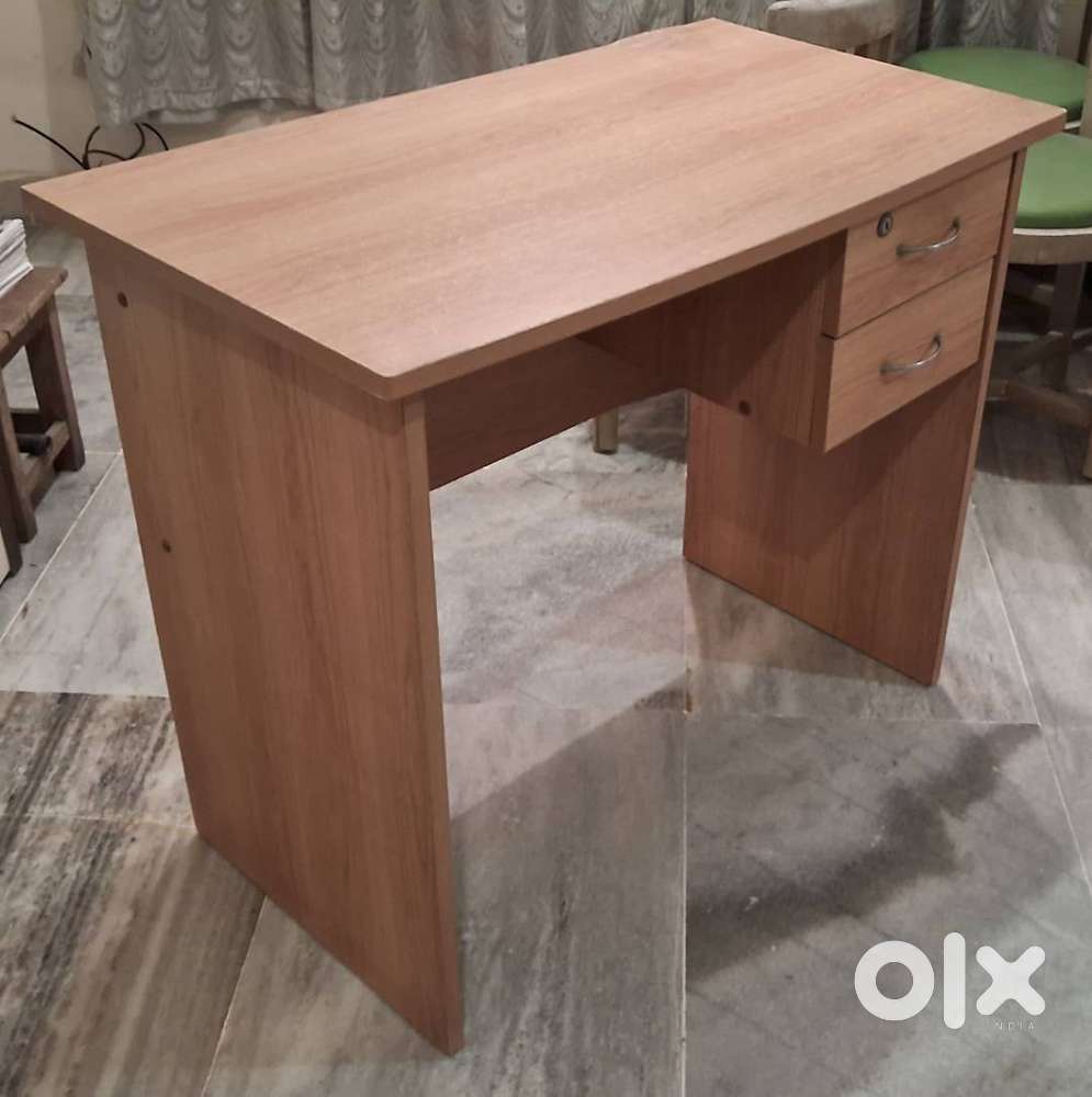 Used Computer Desk for Sale! - Other Household Items in Andheri East ...