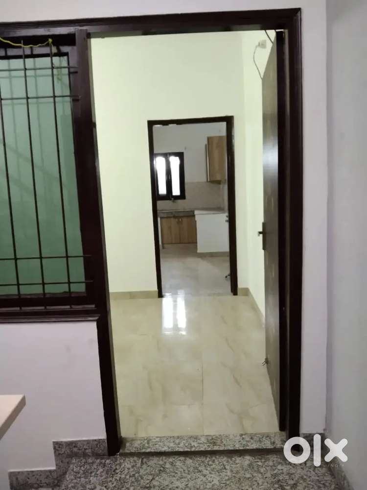 2 room set & 1 room set available with semi furnished kitchen - For ...
