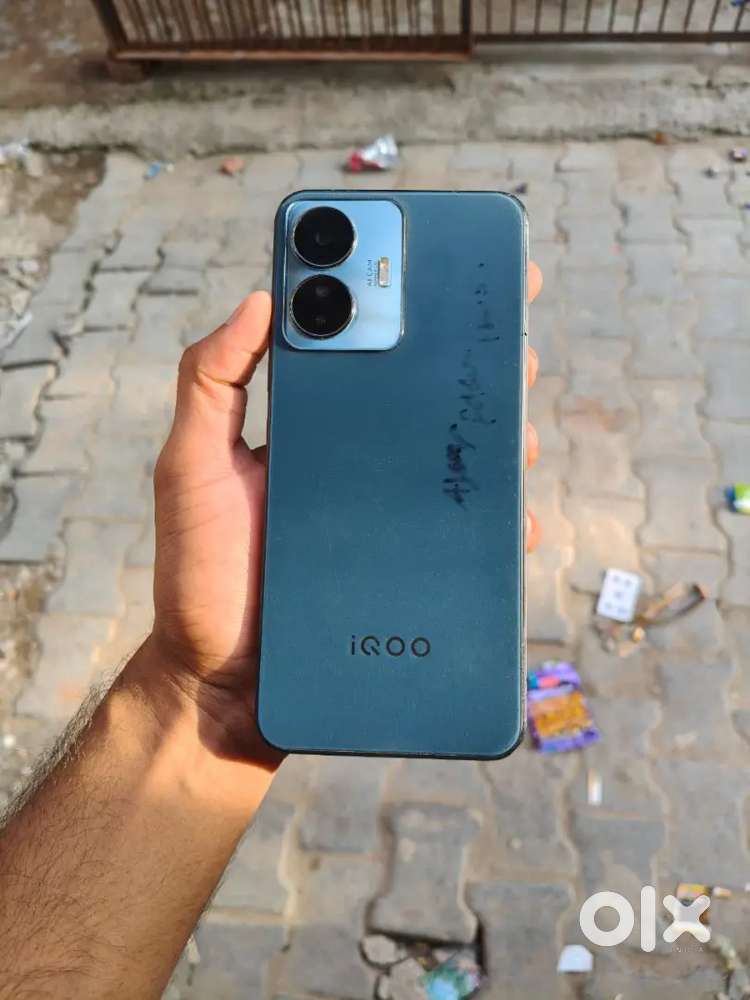 iQOO Z6 Lite 5G 6,128 with box and original charger - Mobile Phones ...