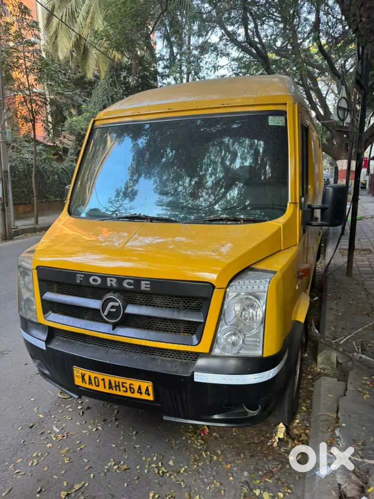 Tempo traveller 2017 1st owner power steering - Commercial & Other ...