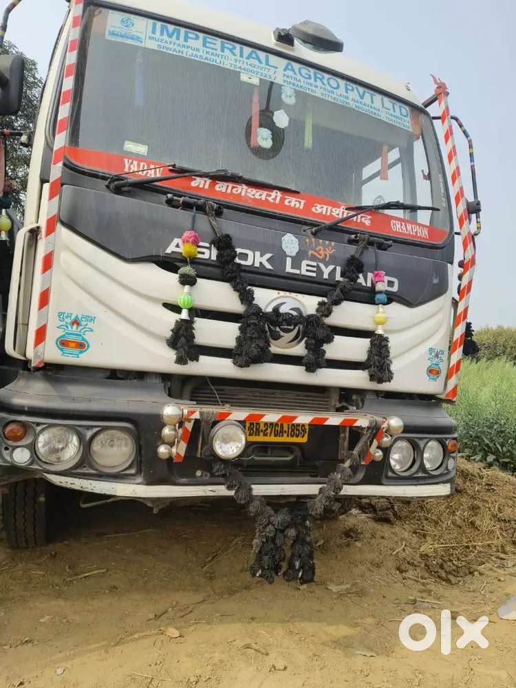Ashok Leyland 10 TYRE - Commercial & Other Vehicles - 1808259426