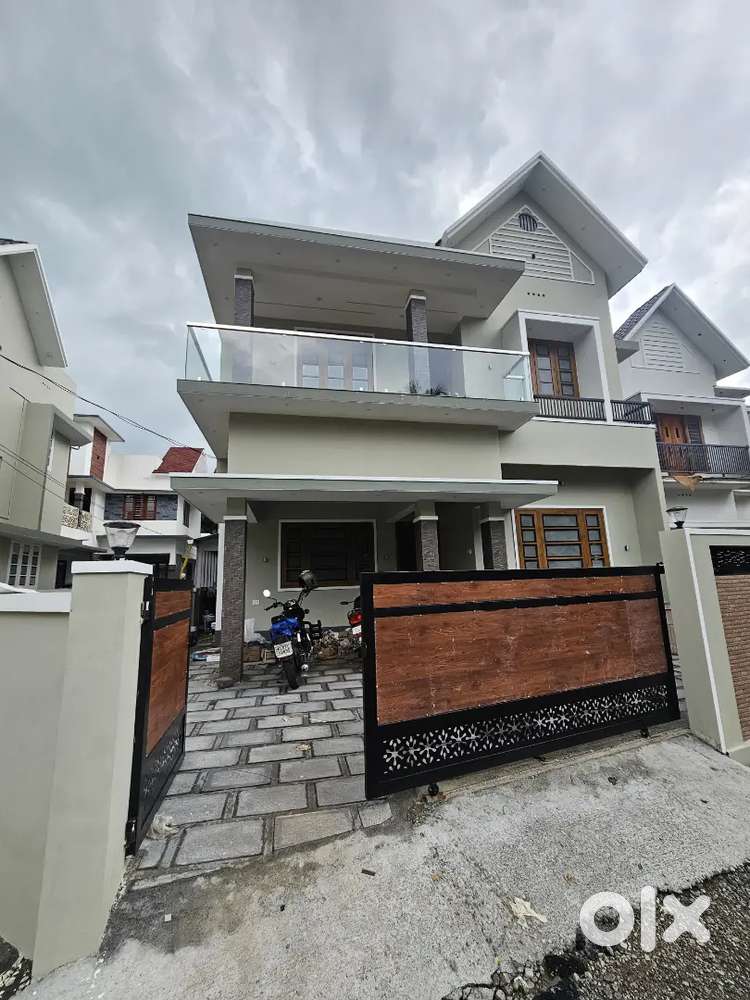 NEW HOUSE AT KAKKANAD INFOPARK THEVAKKAL PUKKATTUPADY EDATHALA ALUVA ...