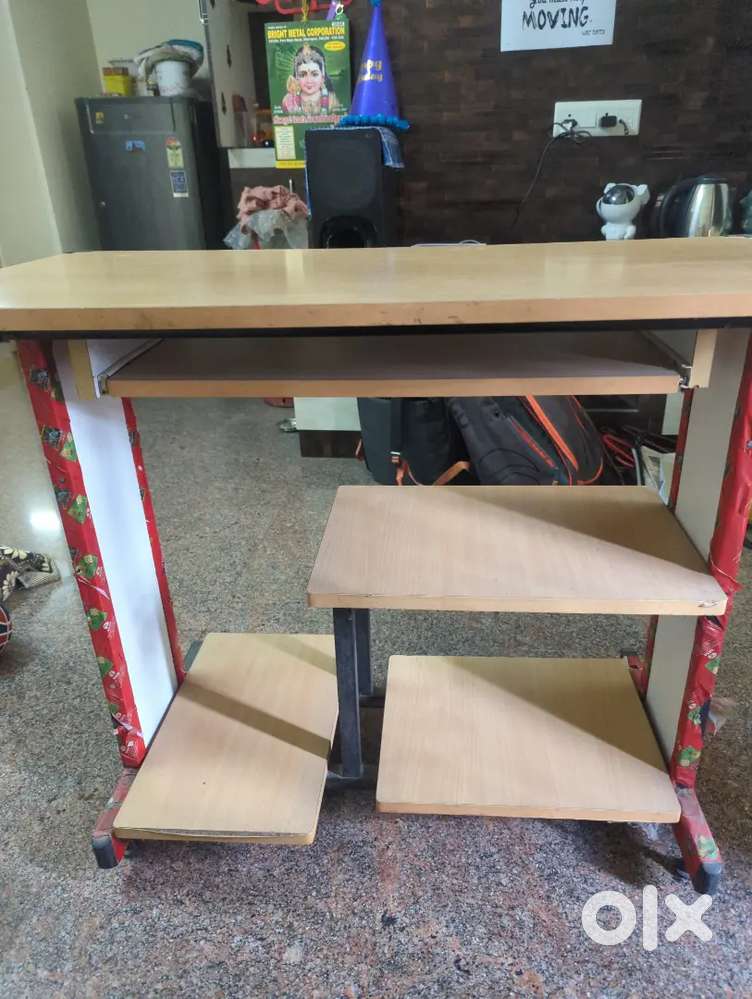 Computer Table - Buy & Sell Used Furniture in India | OLX