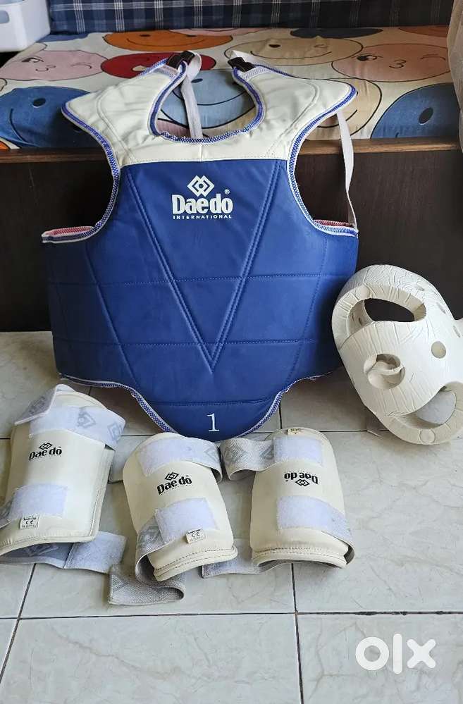 Daedo taekwondo kit size 1 - Sports Equipment - 1826633543