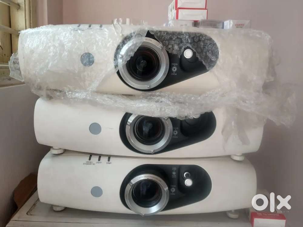 Epson ,Panasonic ,Hitachi best 4500 Luminous IPL projector maximum 300 ...