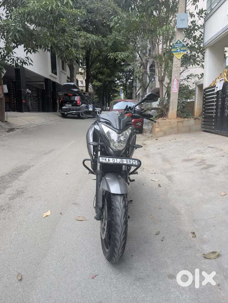 Selling Pulsar ns200 bs4 2018 model - Motorcycles - 1812263418