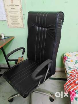 Moving chair olx store