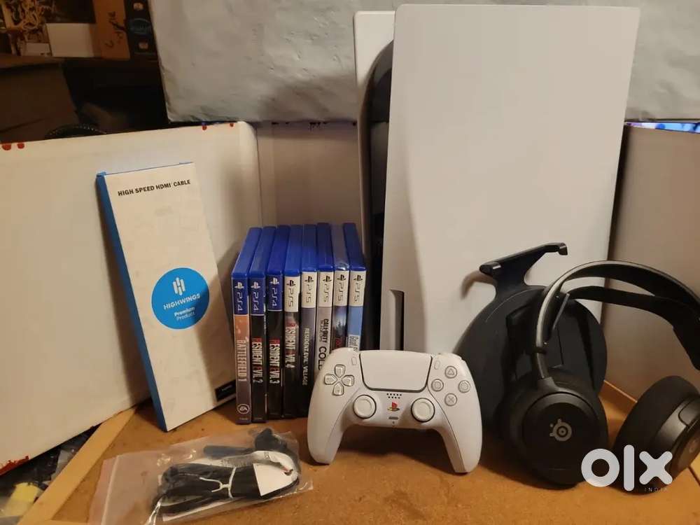 PS5 Sony PlayStation 5 Disc Console CFI 1015A and Extras - Games ...