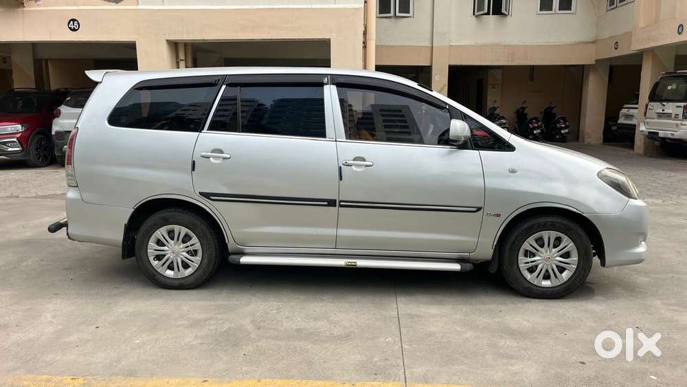 Toyota Innova 2004-2011 2.5 G (Diesel) 7 Seater BS IV, 2011, Diesel ...