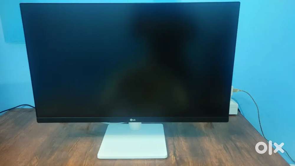 LG 27US500-W, 27 Inch Ultrafine Monitor, IPS, 4K UHD - Computers ...