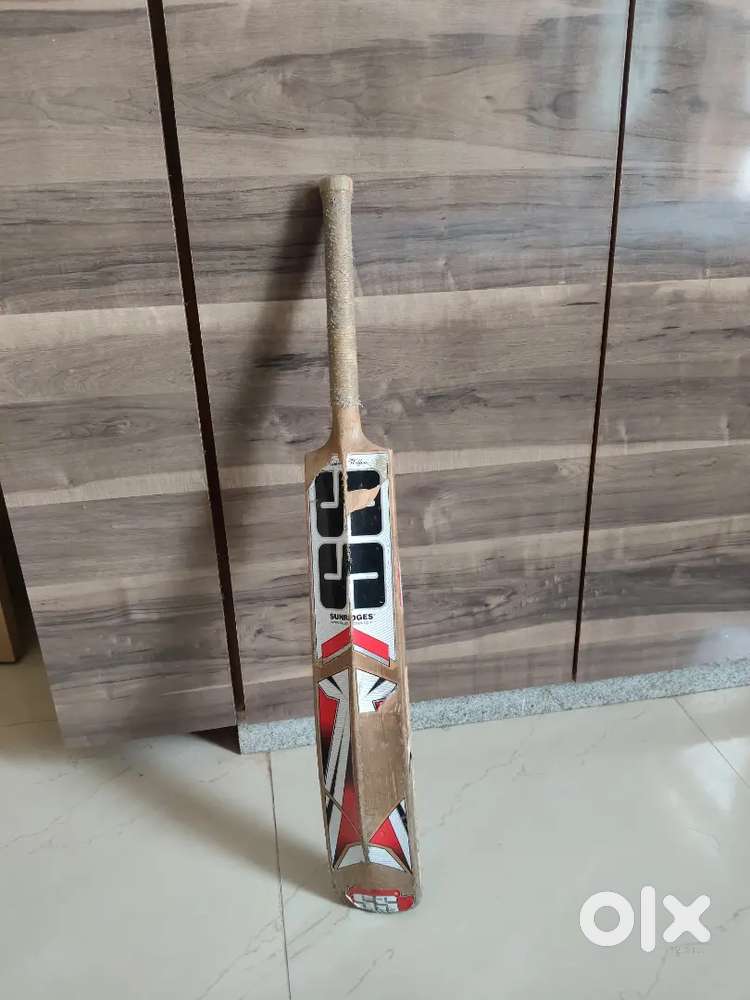 Cricket bat - Sports Equipment - 1797800447