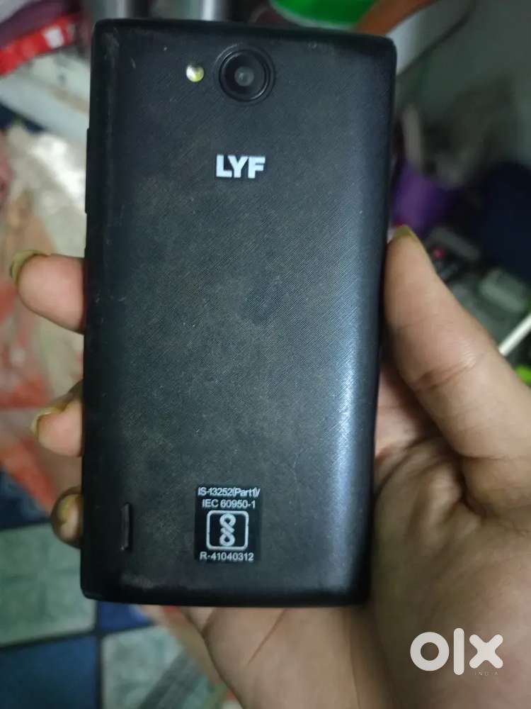 Mini mobile and old phone LYF MOBILE - Mobile Phones - 1825136828