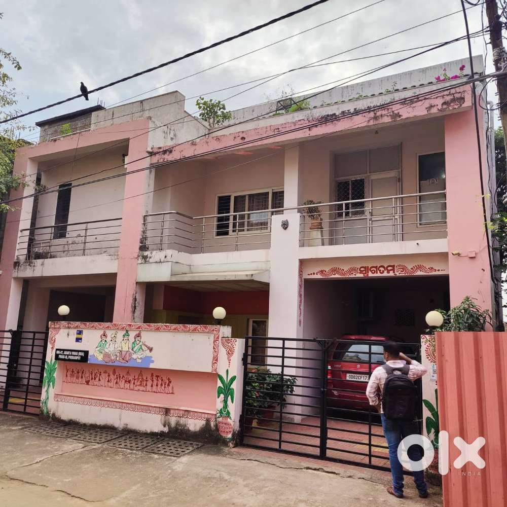 Independent entry top floor house for immediate rent - For Rent: Houses ...