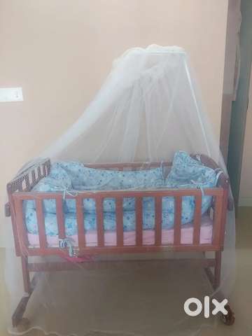 Firstcry cradle store