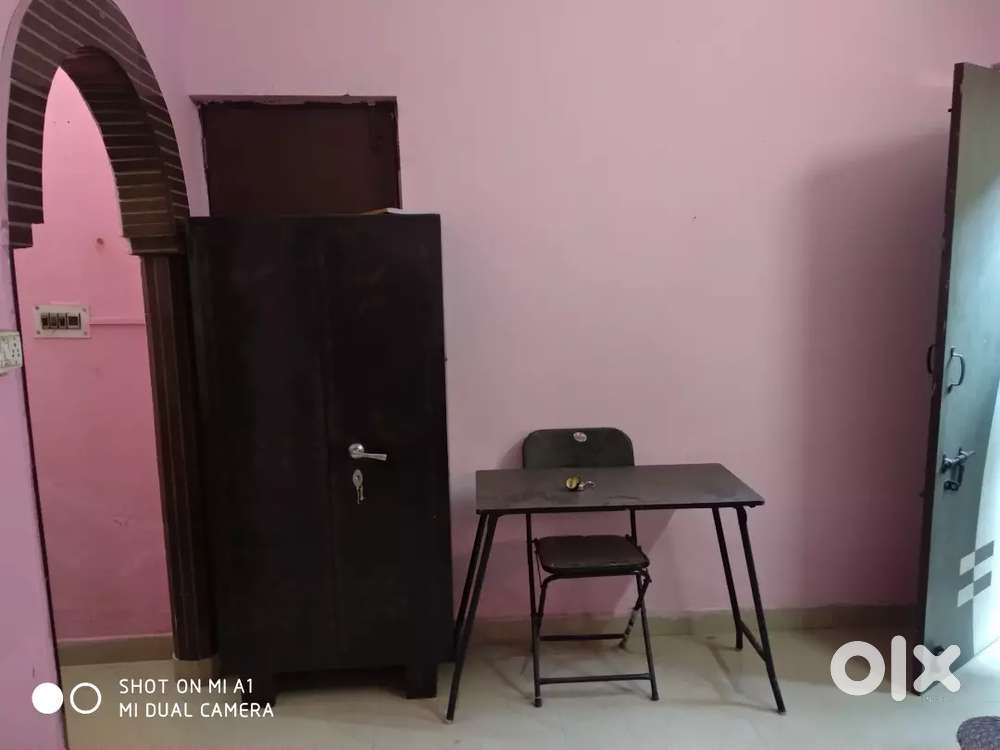 One room set with attached bathroom and kitchen at canal road - For ...