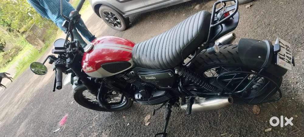 Yezdi scramble 2022 Full company service, new tyres - Motorcycles in ...