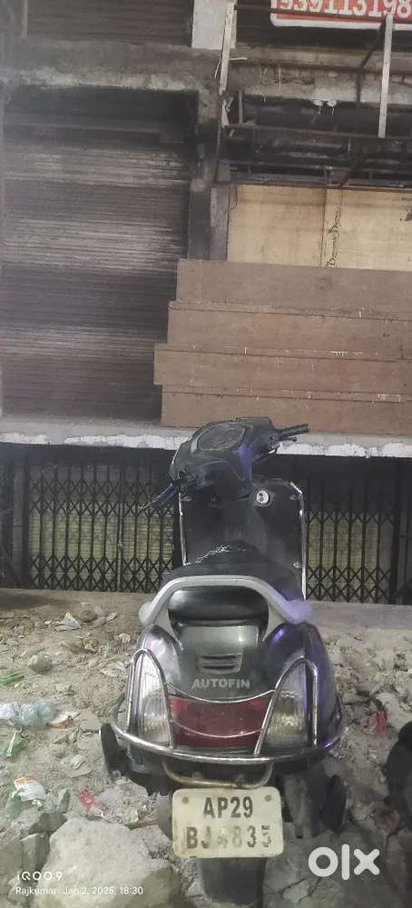 Rent Scooty - Motorcycles - 1798953851