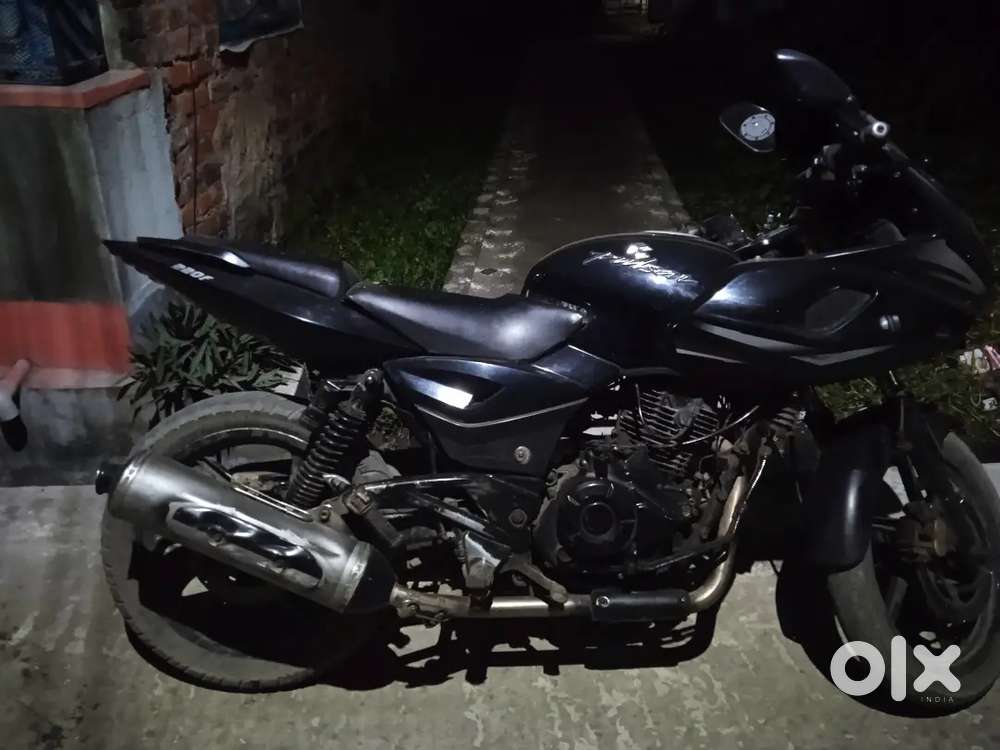 Bs3 220f pulsar black colour - Motorcycles - 1816617057