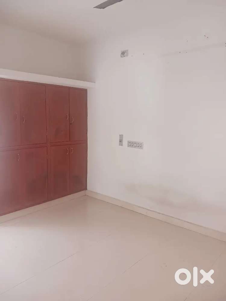 First Floor - For Rent: Houses & Apartments - 1799178834